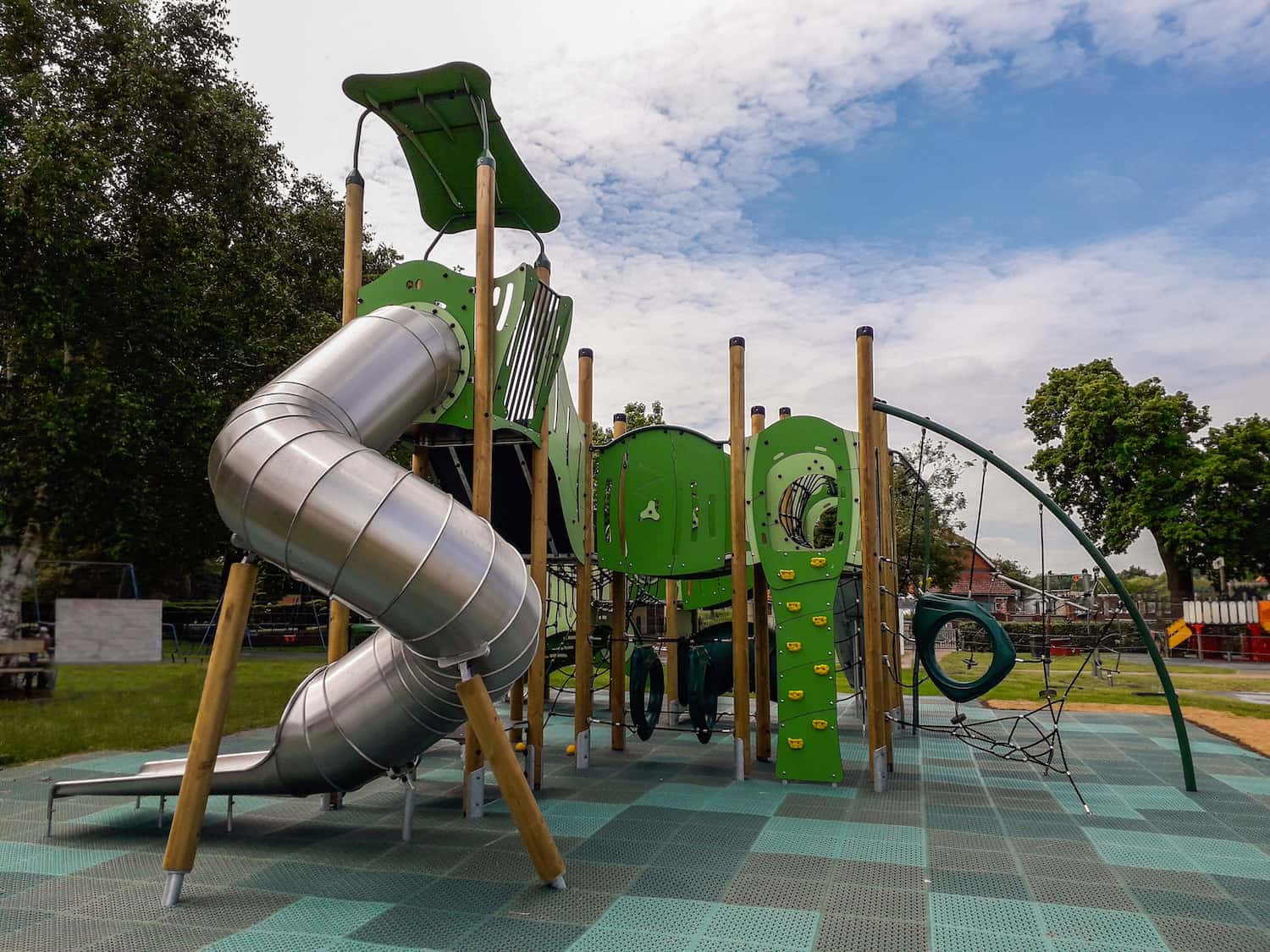 Playdale Playgrounds - MUV